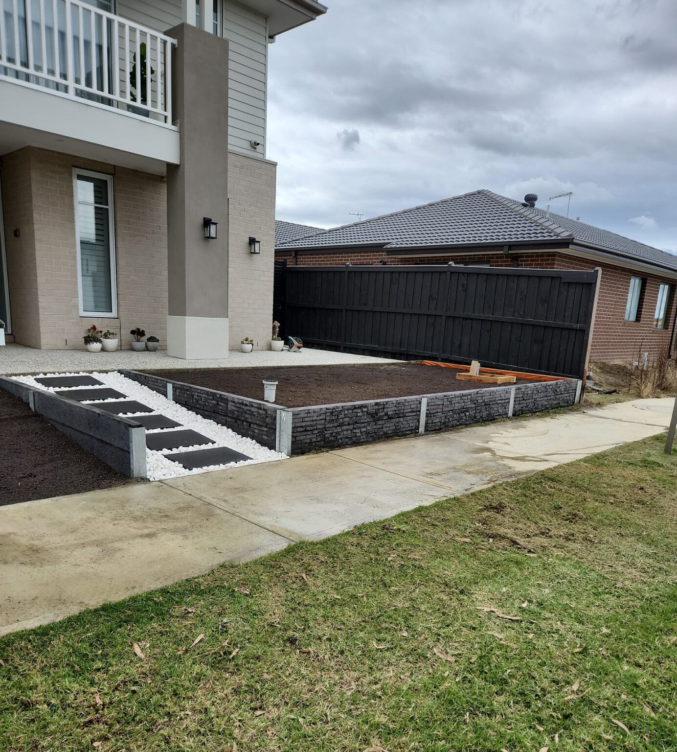 Concrete Sleeper Retaining Wall Service - Melbourne
